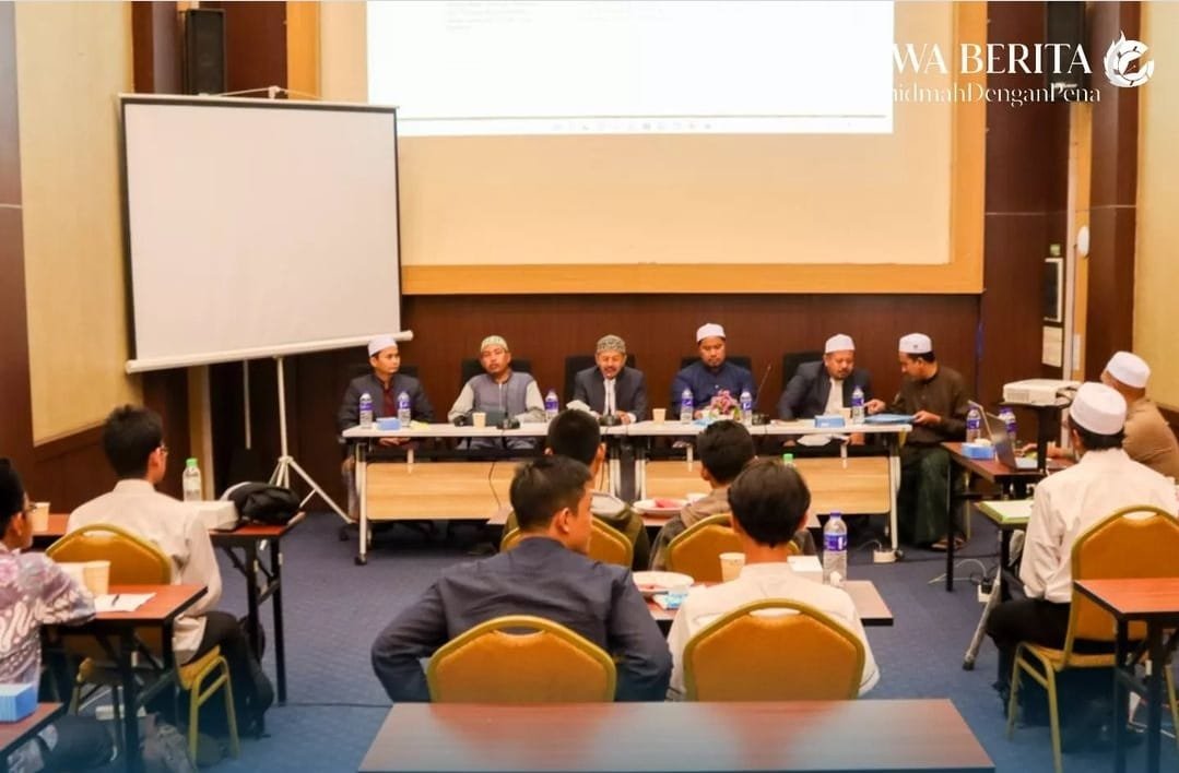 Calon Dosen dan Tenaga Kependidikan Baru Hadiri Pertemuan dengan ...