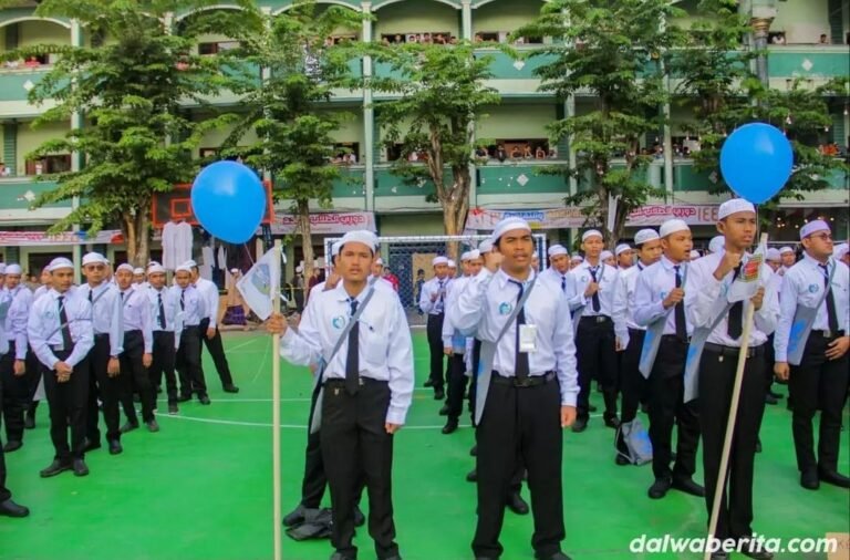 Pembukaan PKKMB oleh Rektor UII Dalwa - UII DALWA